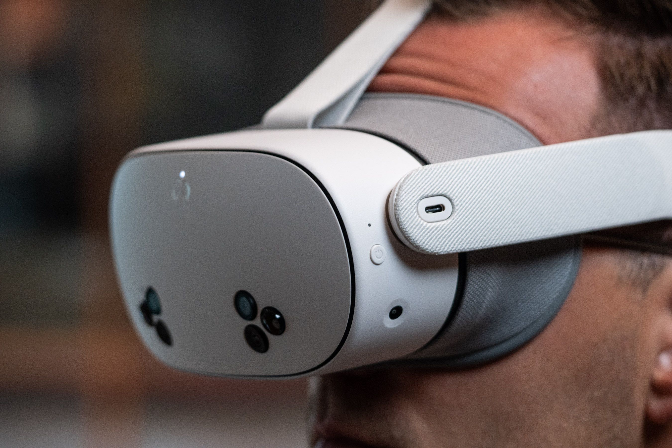 Meta Kills Horizon Workrooms as VR for Work Dies | The Tech Buzz