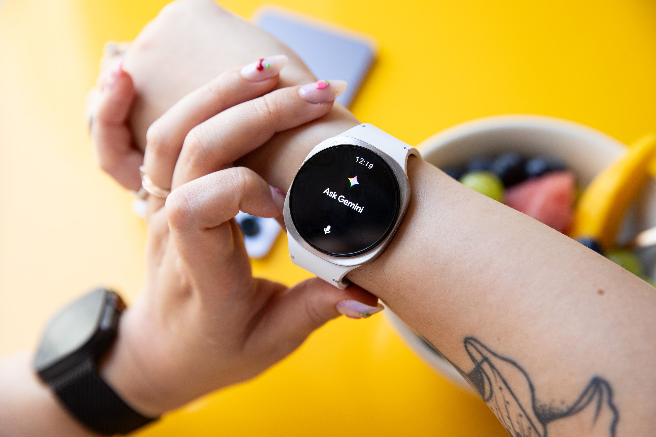 AI on the Wrist: Redefining Our Smartwatch Experience | The Tech Buzz